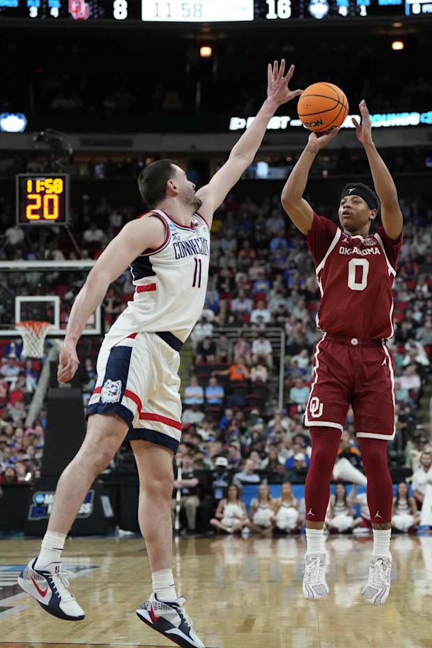 Dallas Mavericks land potential future Kyrie Irving successor in mock draft