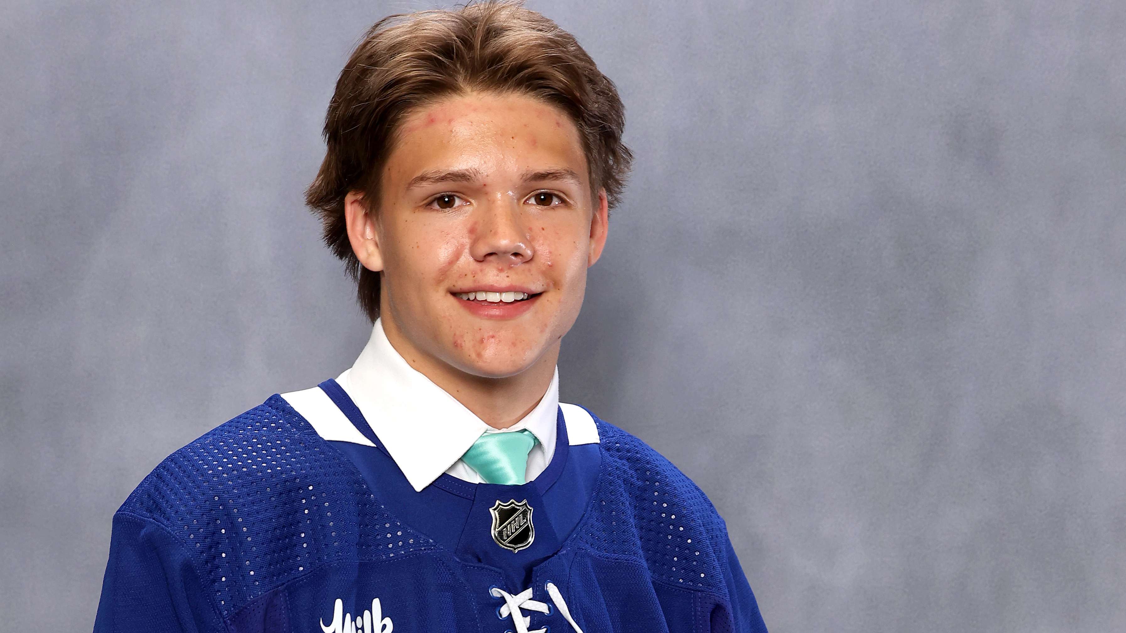 Toronto Maple Leafs Top Prospect Easton Cowan passes Legend's record