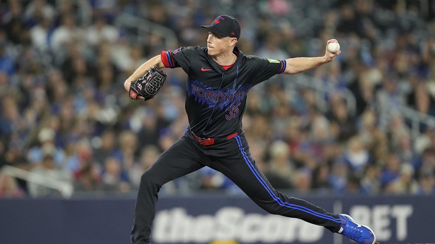 Former Tampa Bay Rays Pitcher Ryan Yarbrough Gets MiLB Deal in Toronto