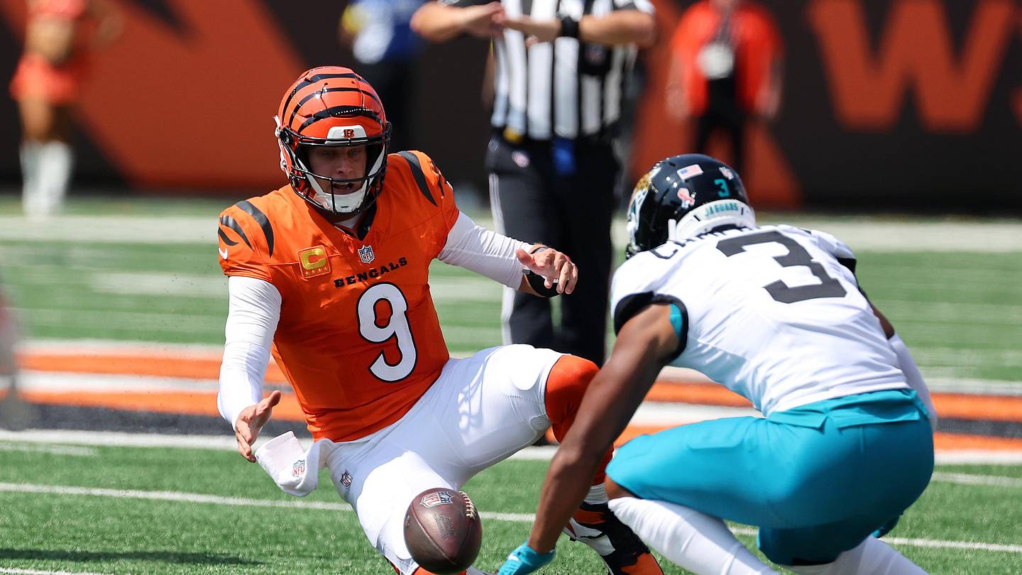 Cincinnati's Joe Burrow Reportedly Set to Miss Extended Time With Turf ...