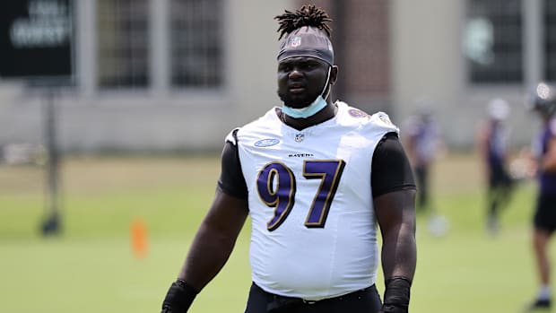 Baltimore Ravens Bring Back Massive Standout DT