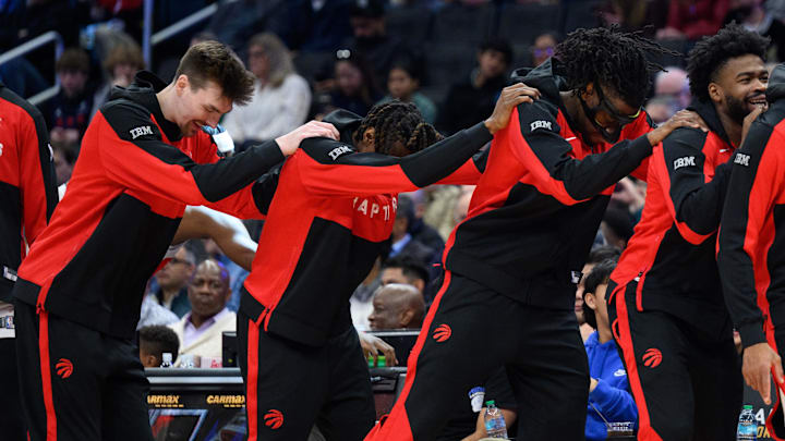 Toronto Raptors Release Ex-Lakers, Grizzlies Center