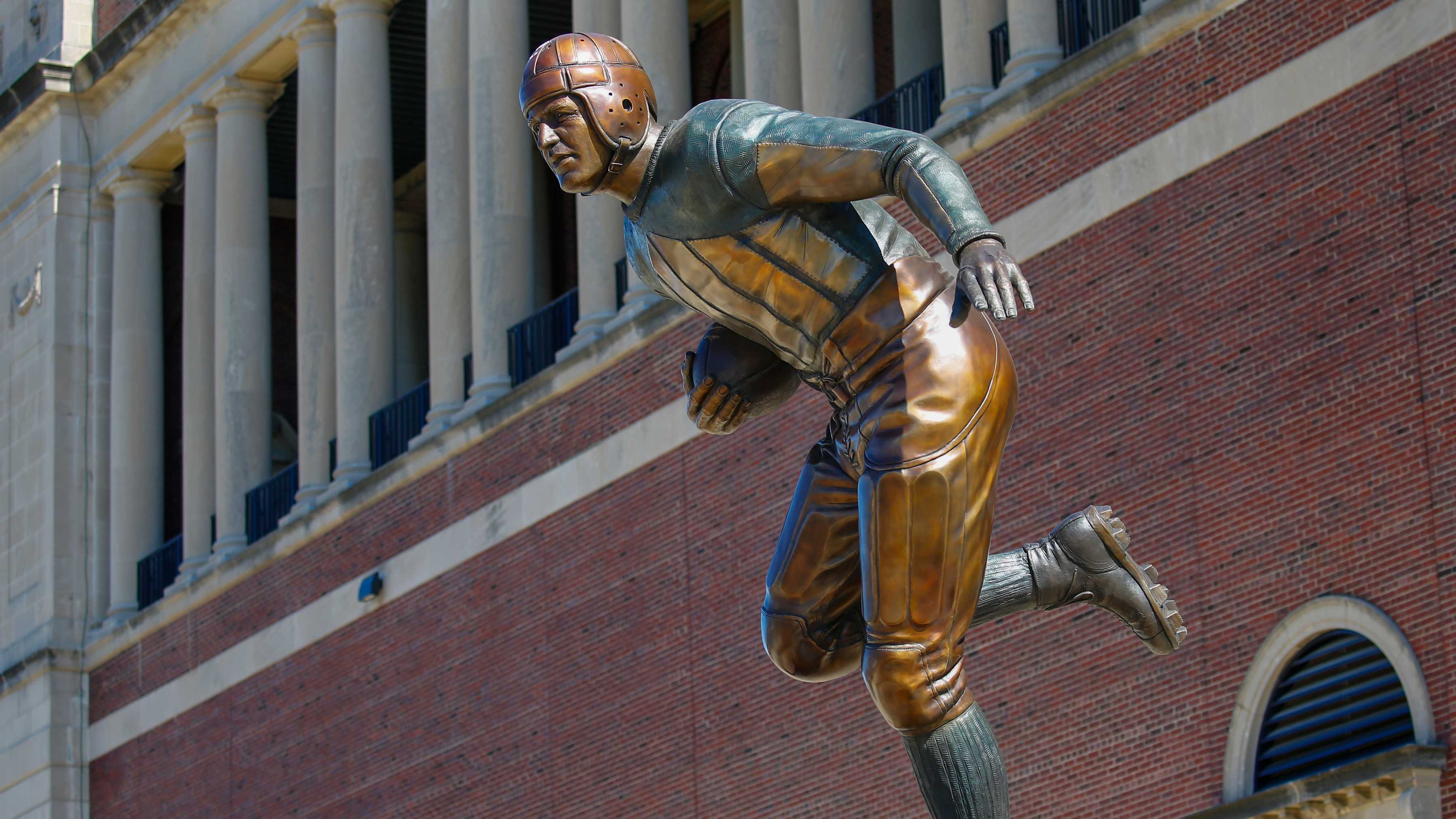 Illinois football doing unprecedented throwback for the Michigan game