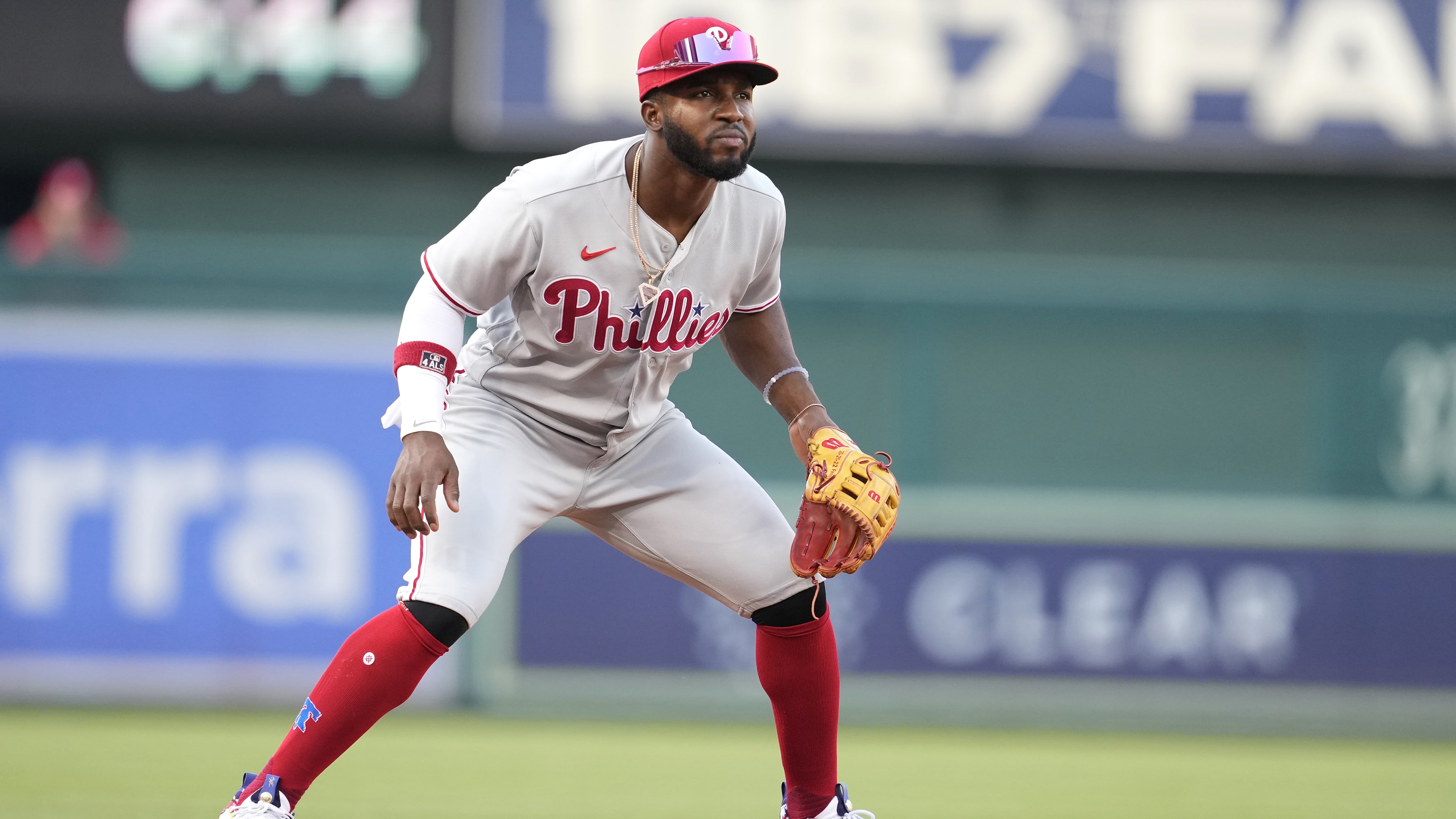 4 Phillies players who don’t deserve to be on the 40-man roster