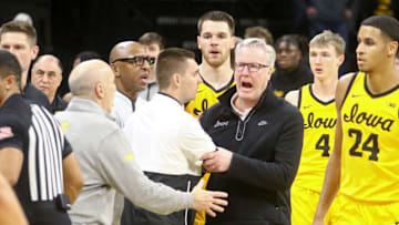 Rugby Player Mike Tindall Caught With Face In Chest Of A Woman At A ...