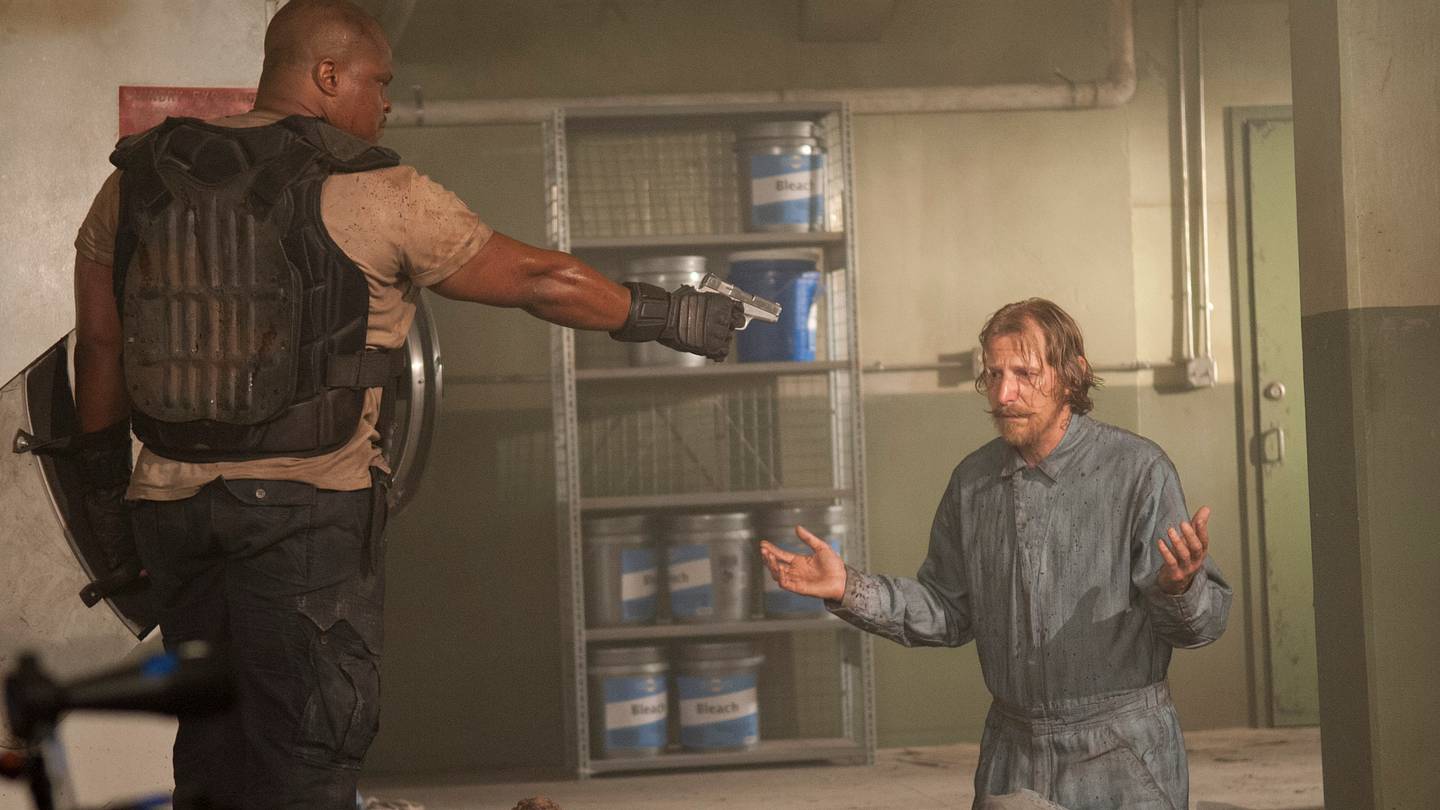 Who portrayed Axel in season 3 of The Walking Dead series?