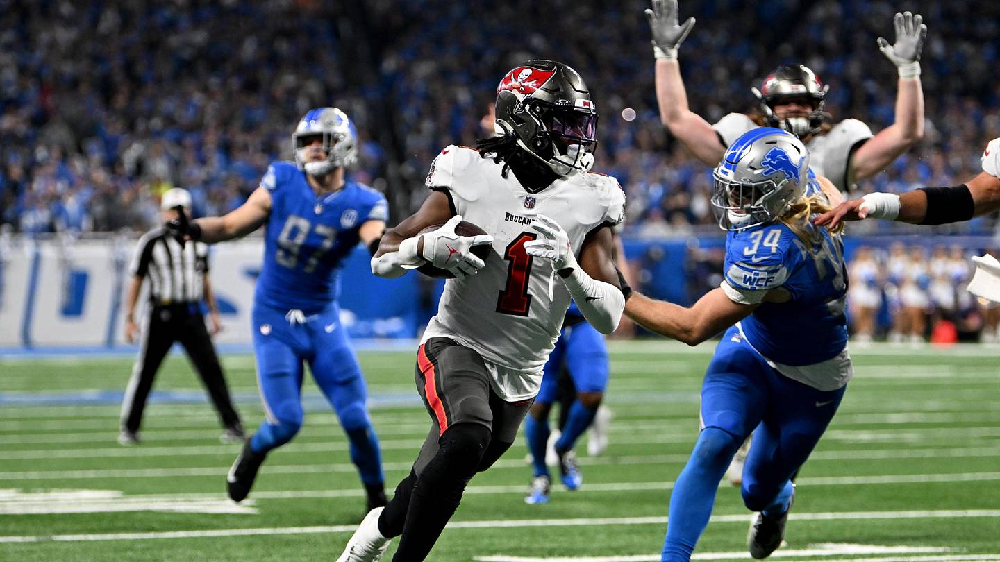 Tampa Bay Buccaneers Running Back Rachaad White Looking to 'Make People ...