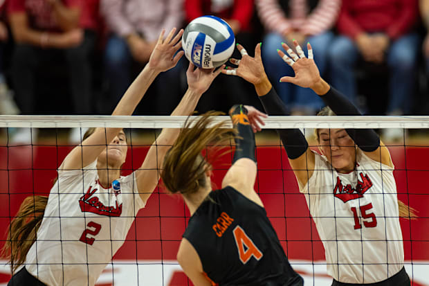 Nebraska Volleyball Advances to Sweet 16 with Sweep of Miami