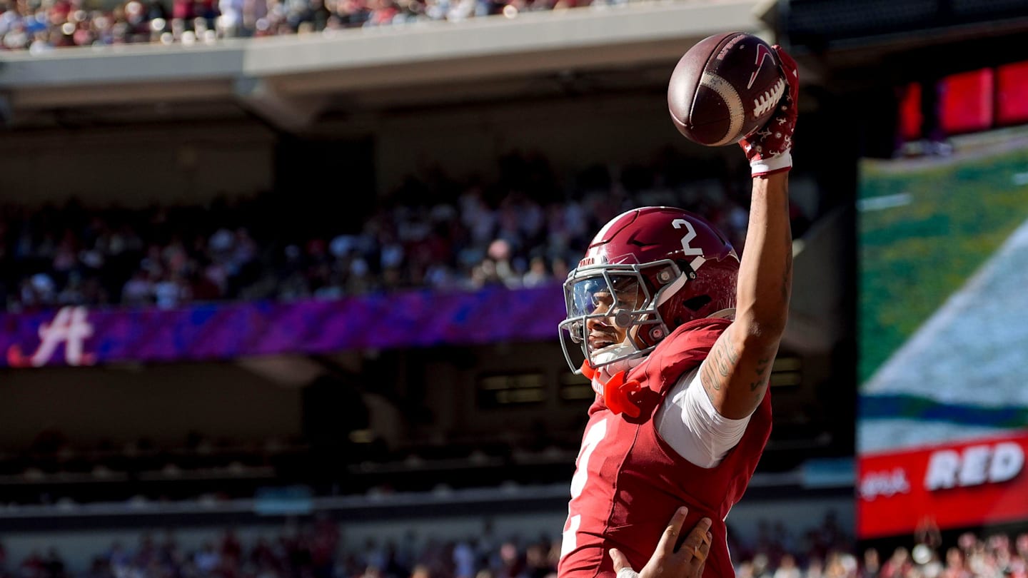 Alabama Freshman Receiver Named Semifinalist For Biletnikoff Award