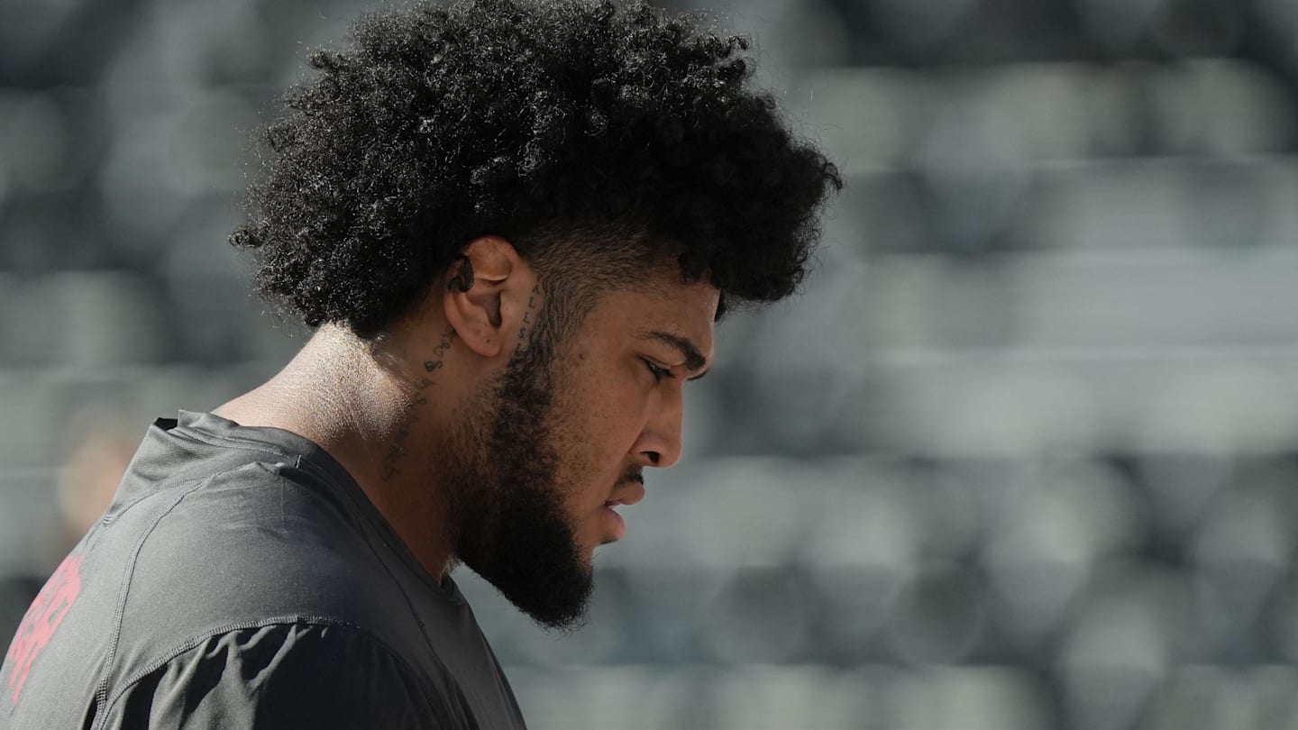 Mock draft sends Bears monster tackle to protect Caleb Williams' blindside