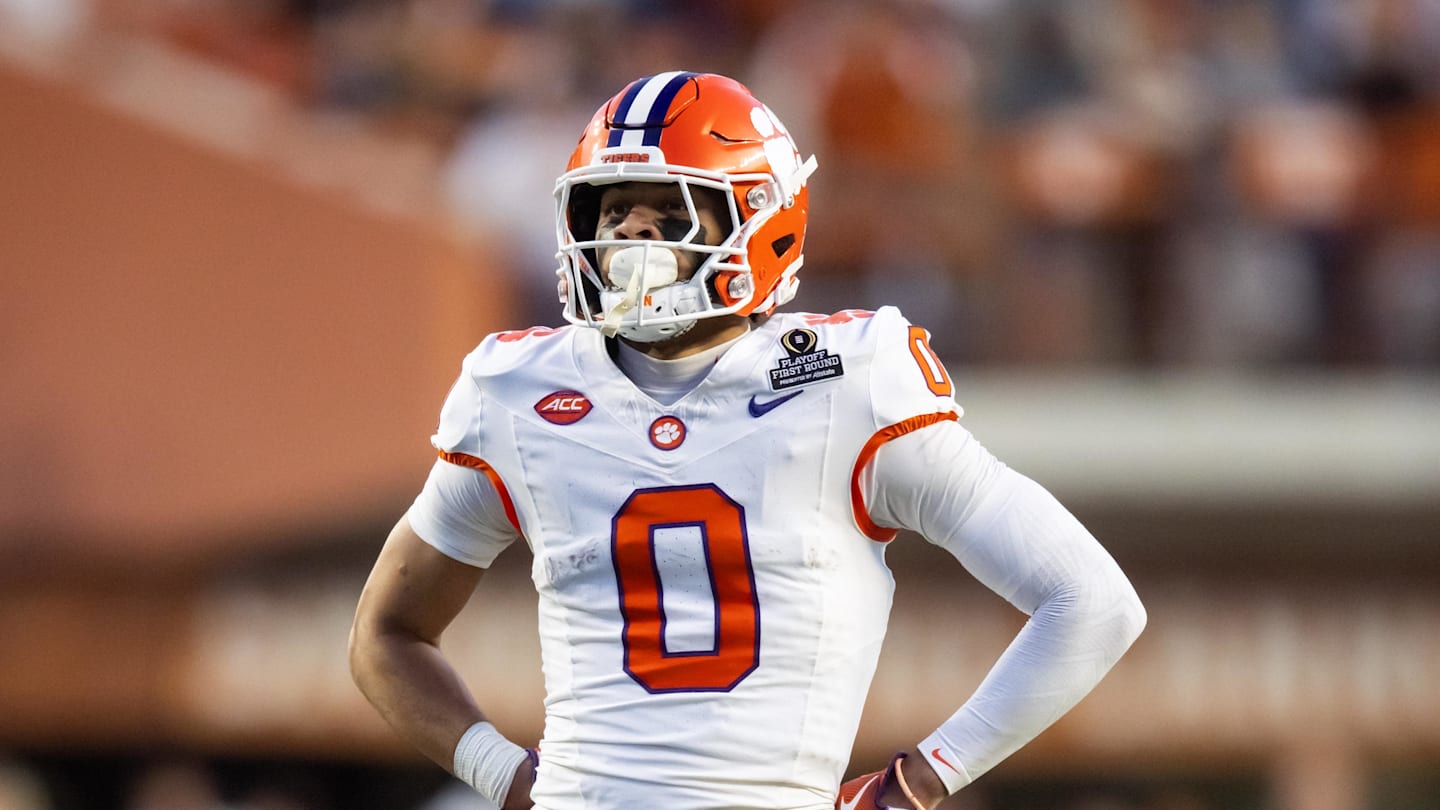 Clemson Star WR Antonio Williams Reveals How Close He was to NFL Draft