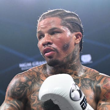 Roy Jones Jr Admits Floyd Mayweather's Greatness Amid Bitter Beef