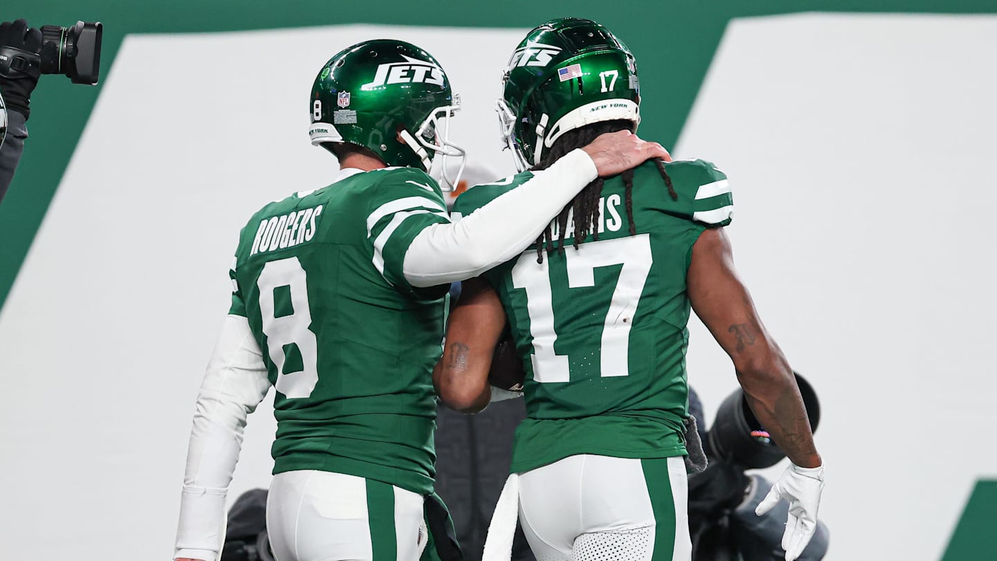 Tennessee Titans Named Suitor for Aaron Rodgers, Davante Adams Tennessee Titans Named Suitor for Aaron Rodgers, Davante Adams