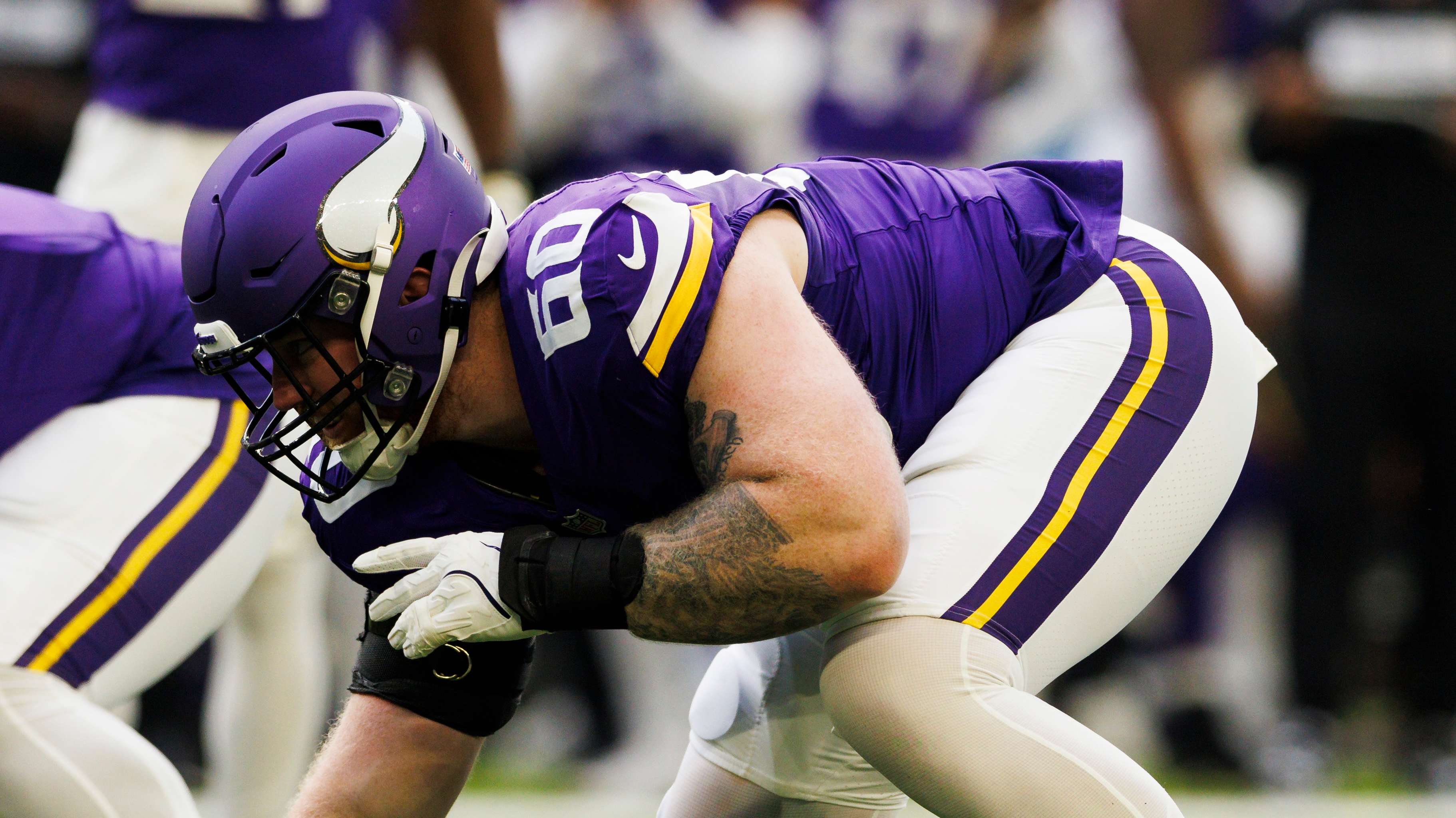 Titans add DL to active roster, 2 players to practice squad