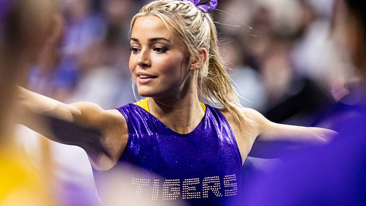 Livvy Dunne’s flashy LSU leotard post upstaged by sister Julz’s ‘crunk ...