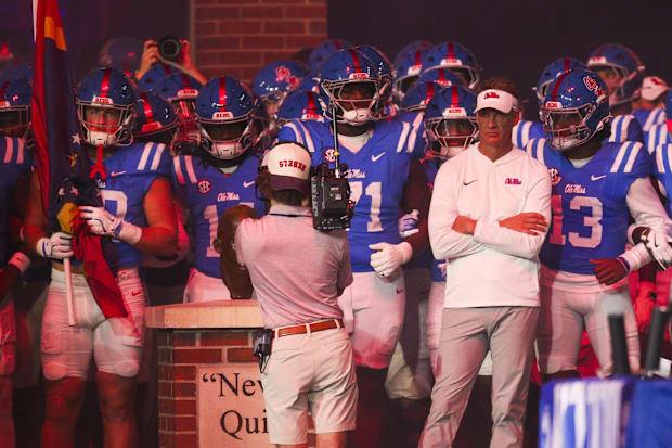 Lane Kiffin's Family Visits Baton Rouge, Gainesville as LSU Football ...