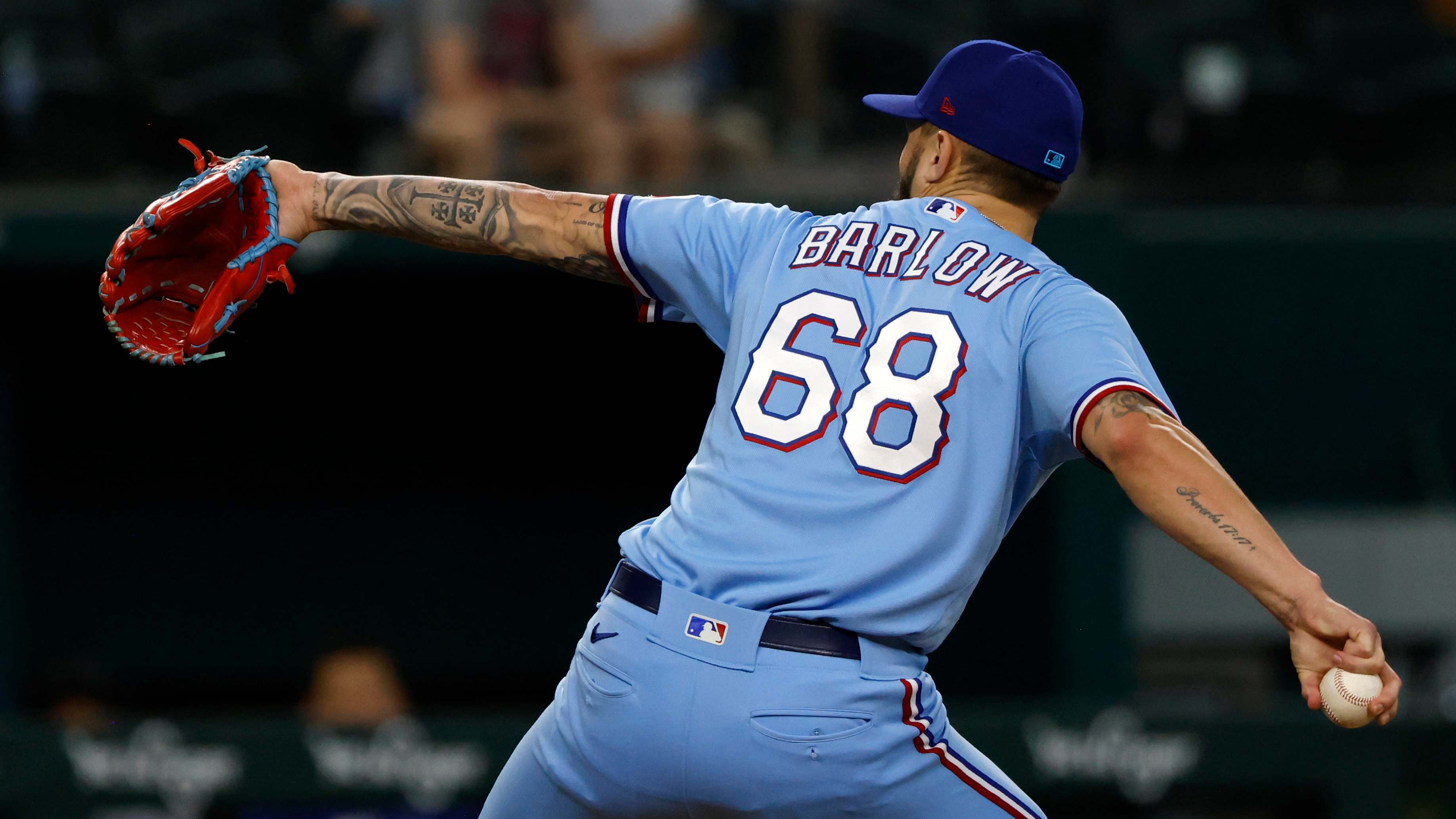 Former Rangers pitcher signs minor-league contract with White Sox