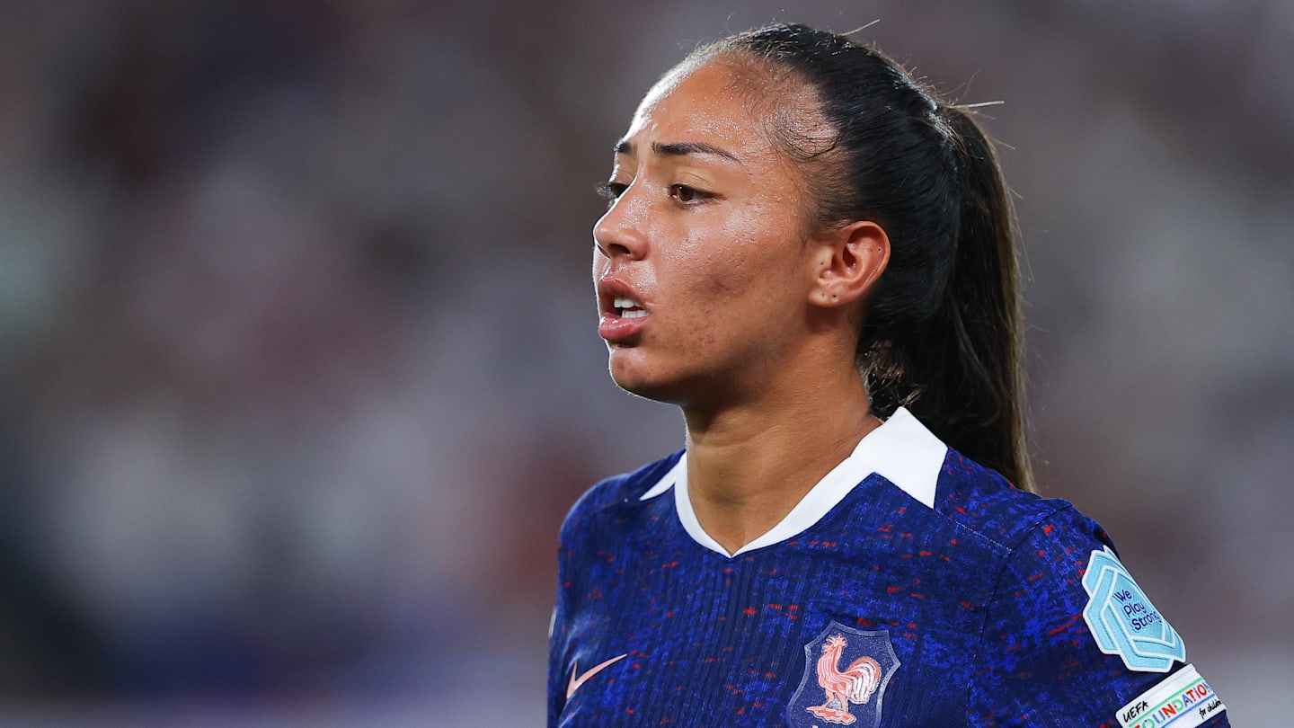 Equipe de France : Le mea culpa de Selma Bacha après la polémique sur l'élimination des Bleues à ...