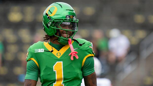Oregon Ducks Five-Star Wide Receiver No Longer With Program After ...