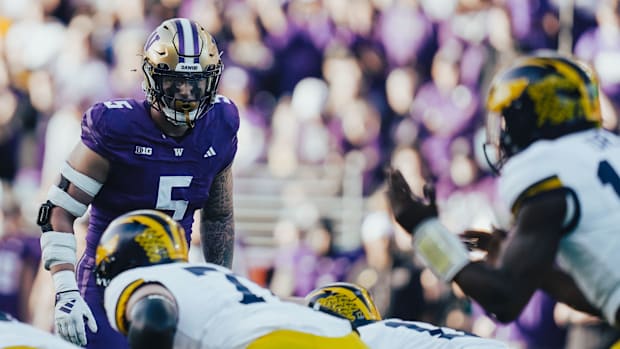 Even Without Davis, Huskies Still Have Surplus of Veteran Edge Rushers