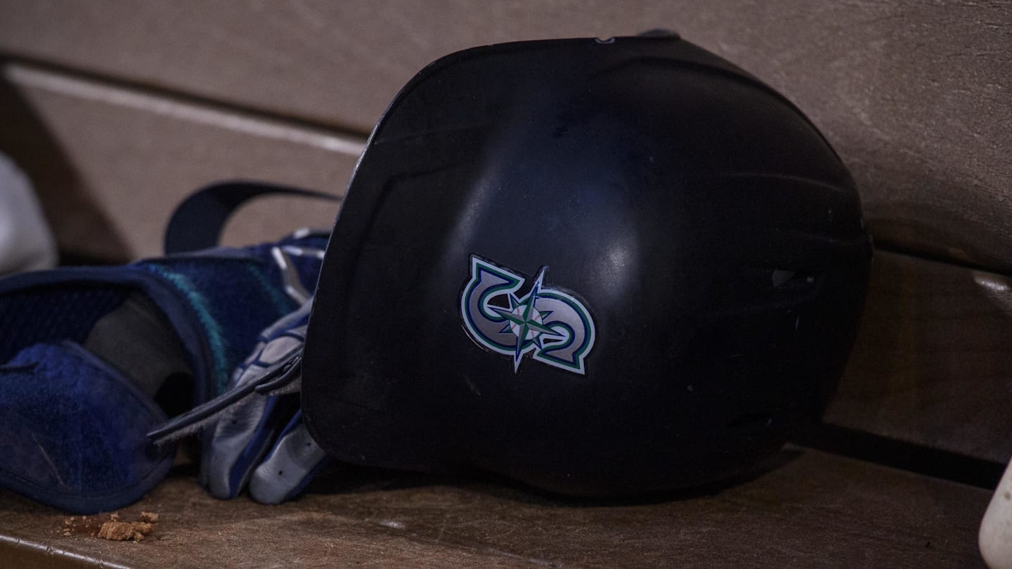 Mariners Playoff Hero Projected For Lucrative Two-Year Deal