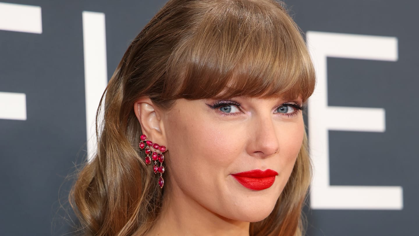 Shop Taylor Swift’s $5,000 Showgirl-Inspired Album Press Tour Look