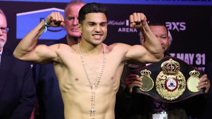 Armando Resendiz Upsets Caleb Plant, Spoils Jermall Charlo Fight