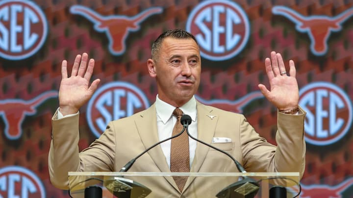 Texas Longhorns 4-Star DL Commit Corey Wells on Flip Watch?