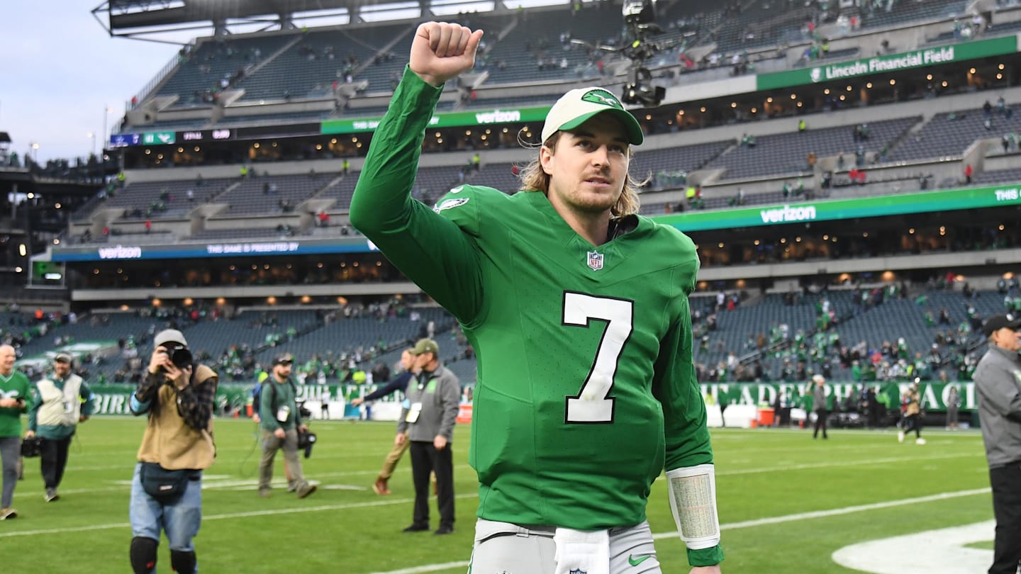 Kenny Pickett, Tanner McKee Create Epic Super Bowl Parade Moment