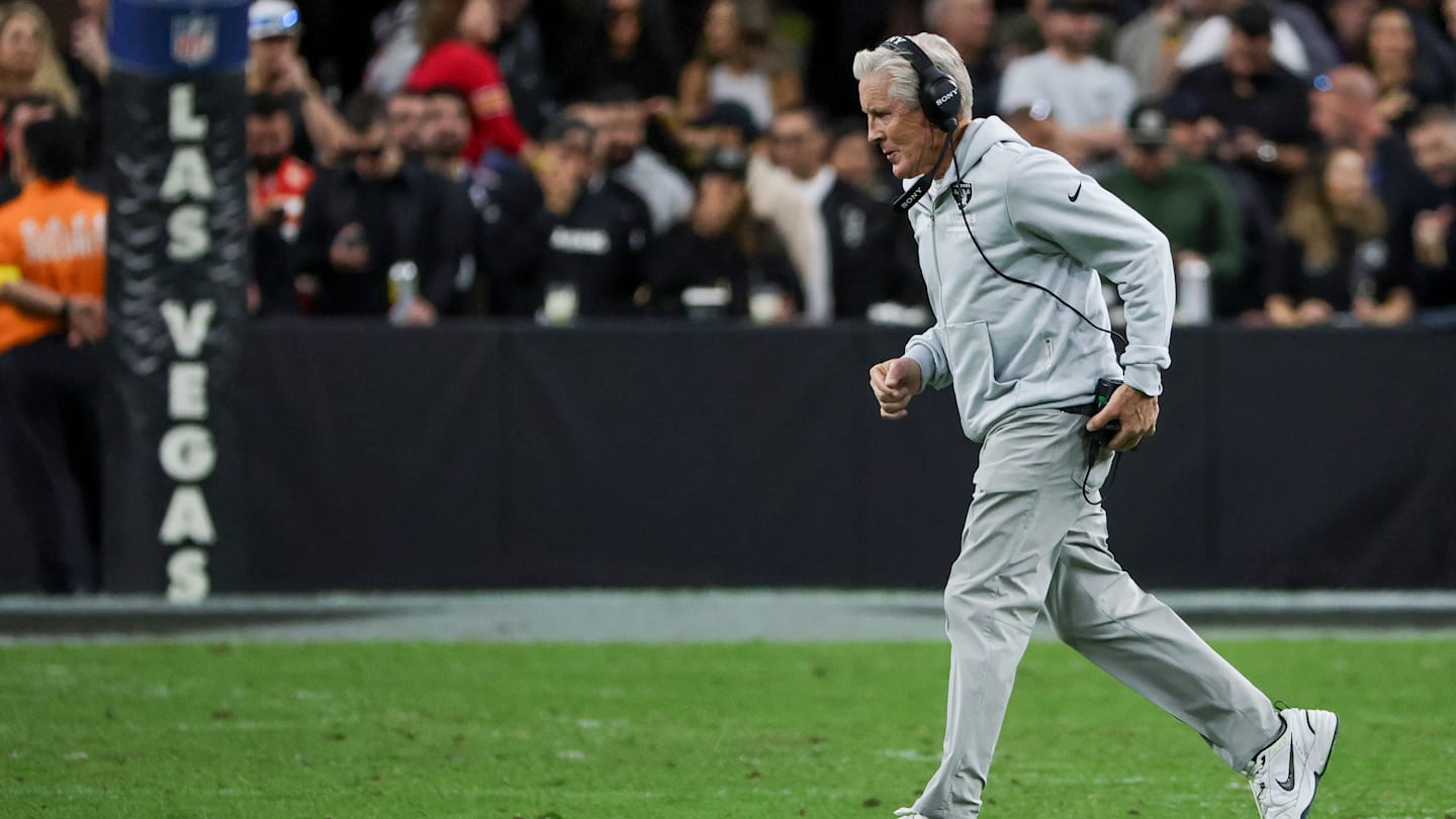 Raiders despiden a Pete Carroll tras una sola temporada