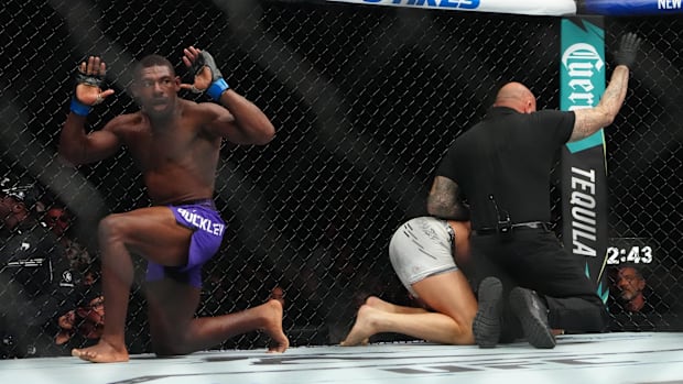 Stephen ‘Wonderboy’ Thompson Reflects on Second KO Loss at UFC 307