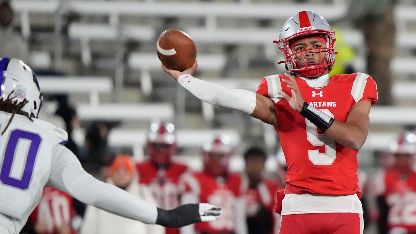 2025 Texas Longhorns QB KJ Lacey Earns Alabama's 'Mr. Football' Award