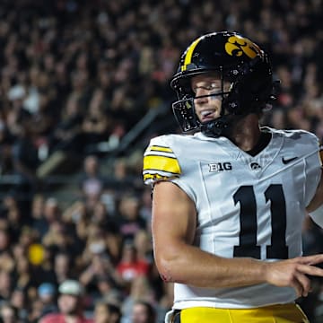 Iowa Hawkeyes New QB Earns Jaw-Dropping 'Elite' Outlook