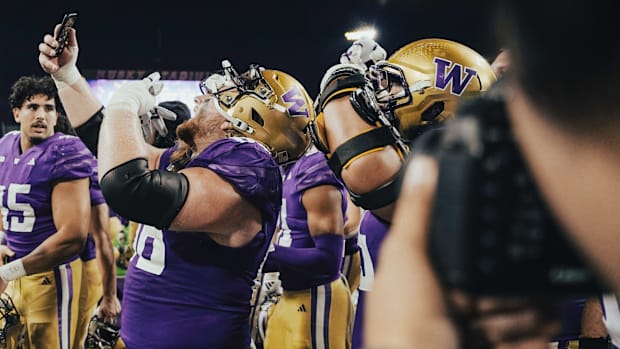 Start Your Engines: Hatchett Opens Game As Husky OL Faster Than Most