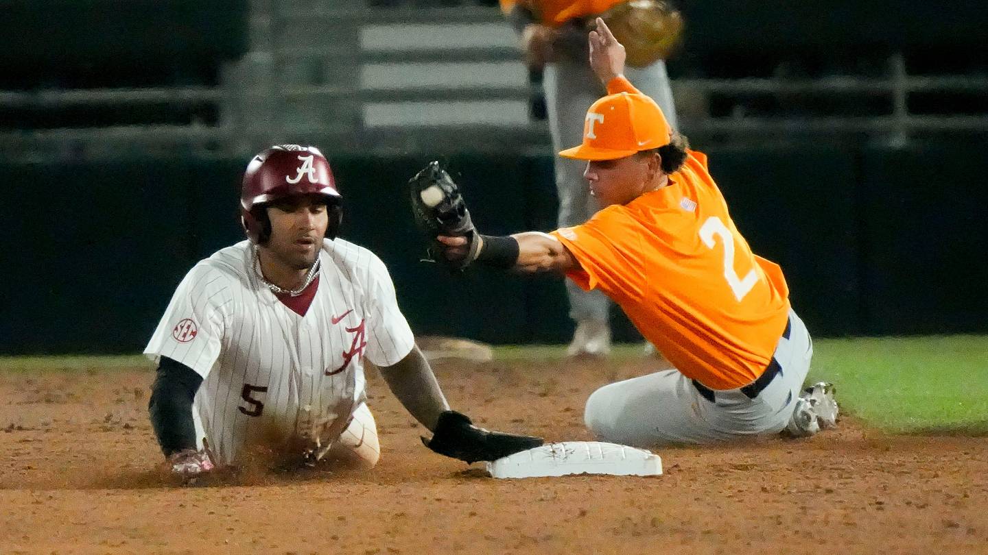 No. 12 Alabama Baseball Takes First SEC Loss Against No. 1 Tennessee