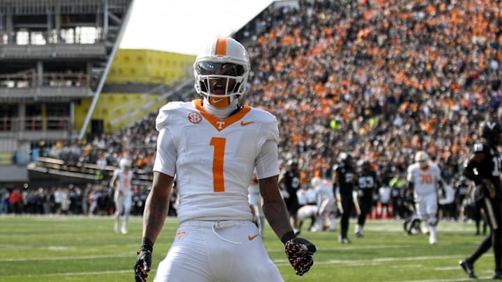 Raiders draft 6-5 speedster Dont’e Thornton Jr., a classic Al Davis ...