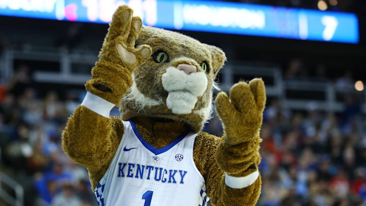 Kentucky offers 2026 top 10 forward