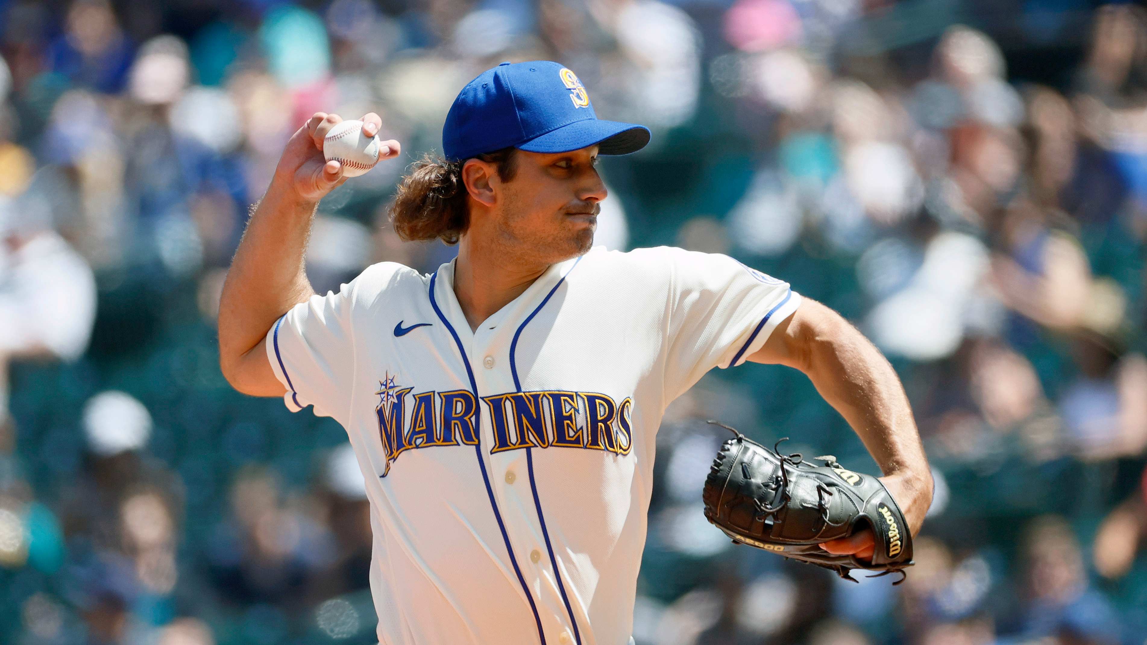 Mariners re-unite with reliever in deadline trade with Marlins