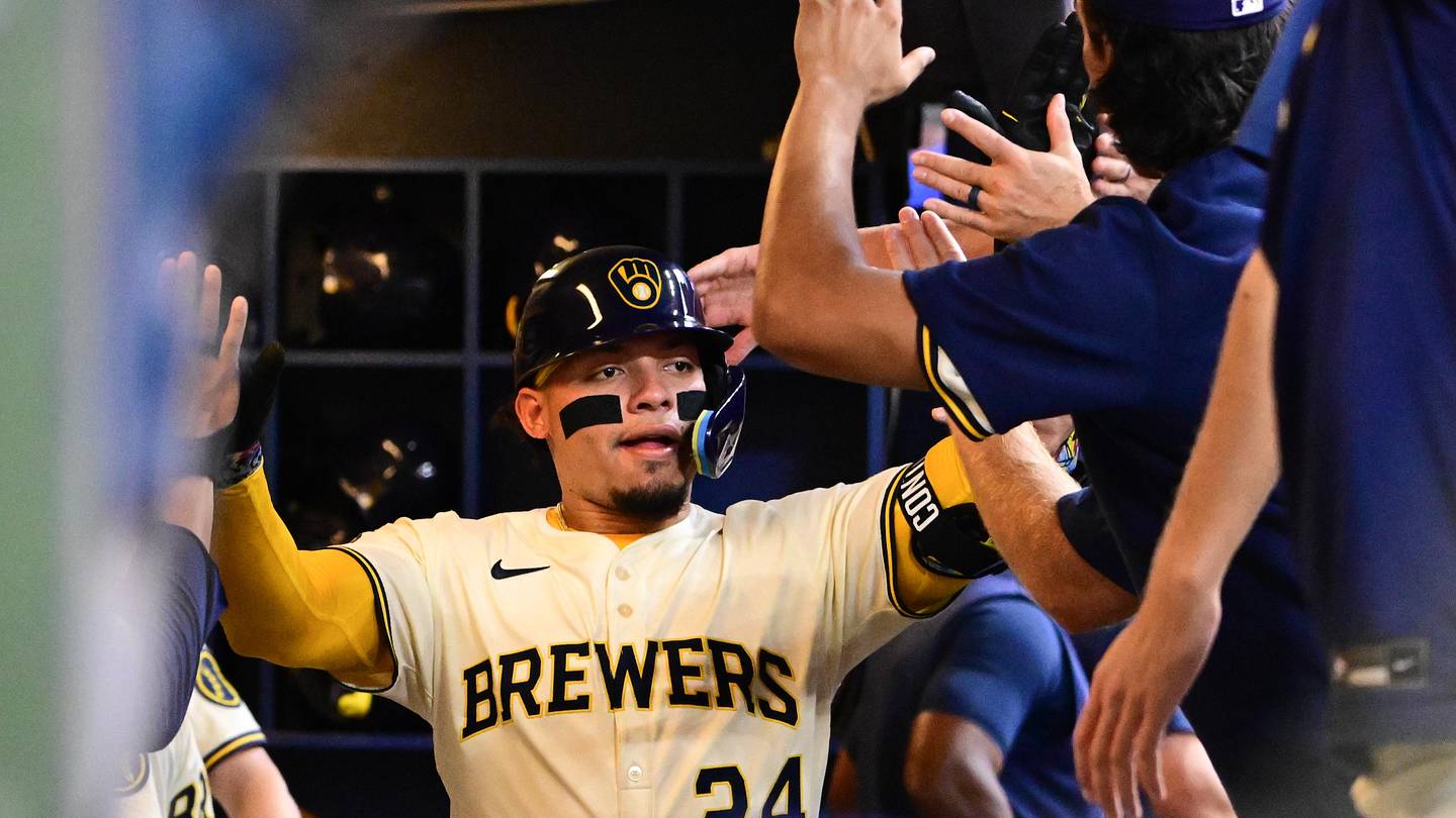 Milwaukee Brewers Sit Atop MLB Standings in Historically Wide-Open Season