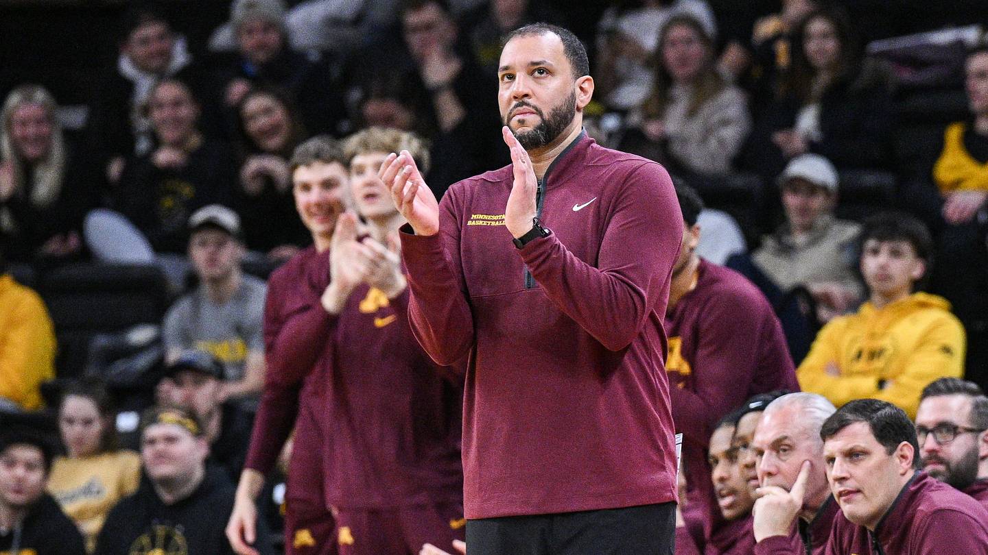 Gophers snap decade drought with rare win over Hawkeyes in Iowa