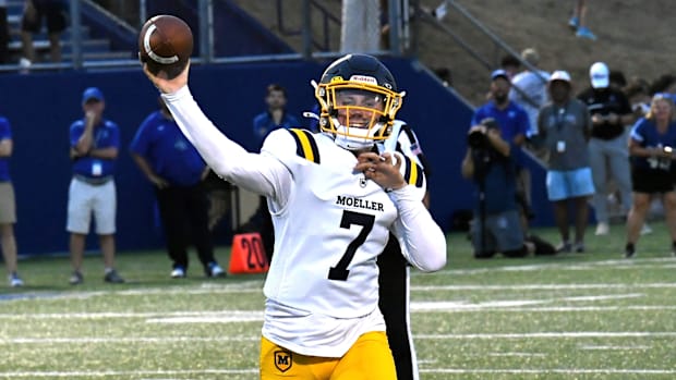 Oregon Ducks To Add Another Quarterback Recruit To Class After Bryson ...