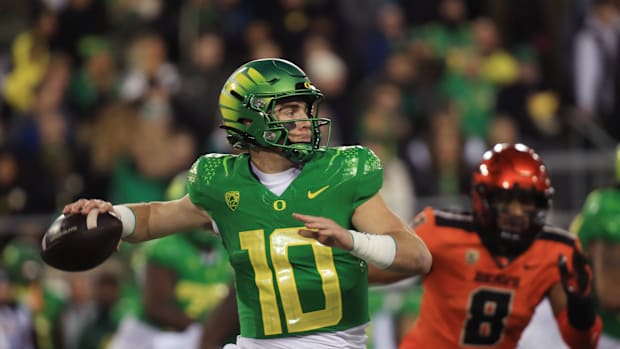 Atlanta Falcons Select Oregon's Bo Nix as Kirk Cousins' Successor in ...