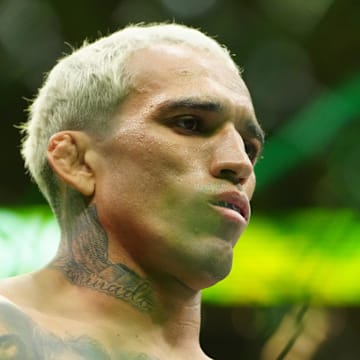 MMA Fighter Disqualified After Brutal Head Kick in Boxing Match