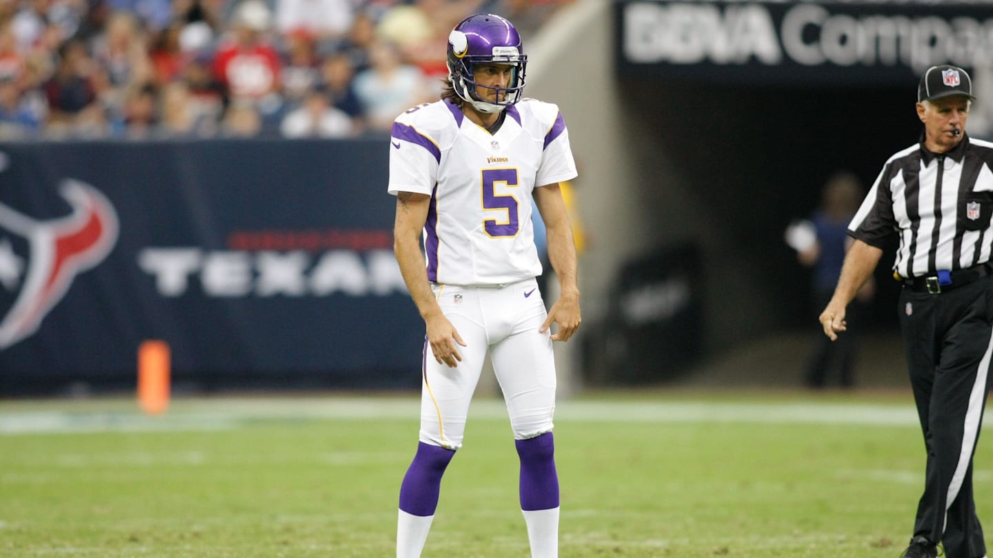 Former Vikings punter Chris Kluwe arrested over protest at city council ...