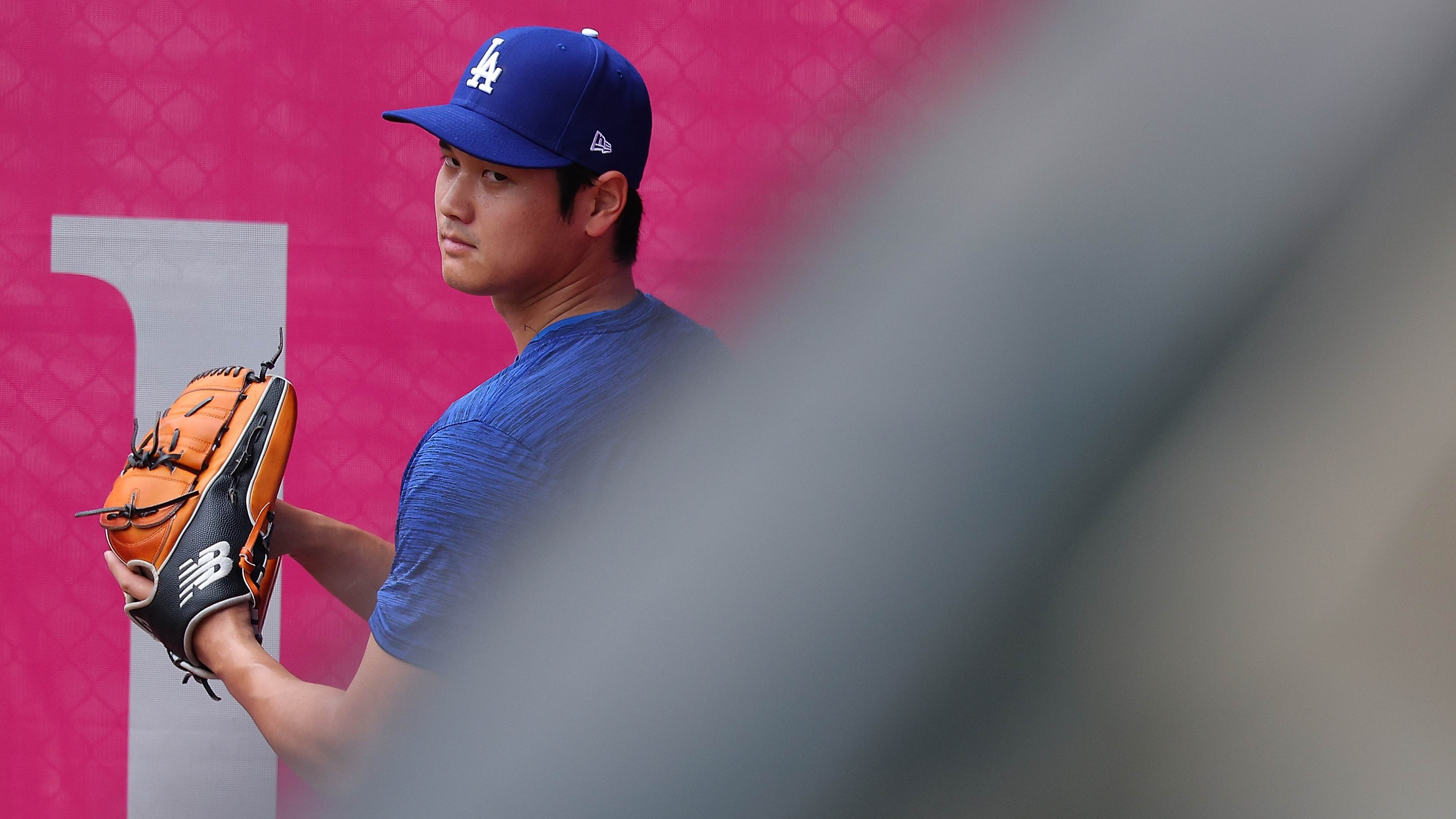 Dave Roberts teases Dodgers fans about Shohei Ohtani pitching in postseason