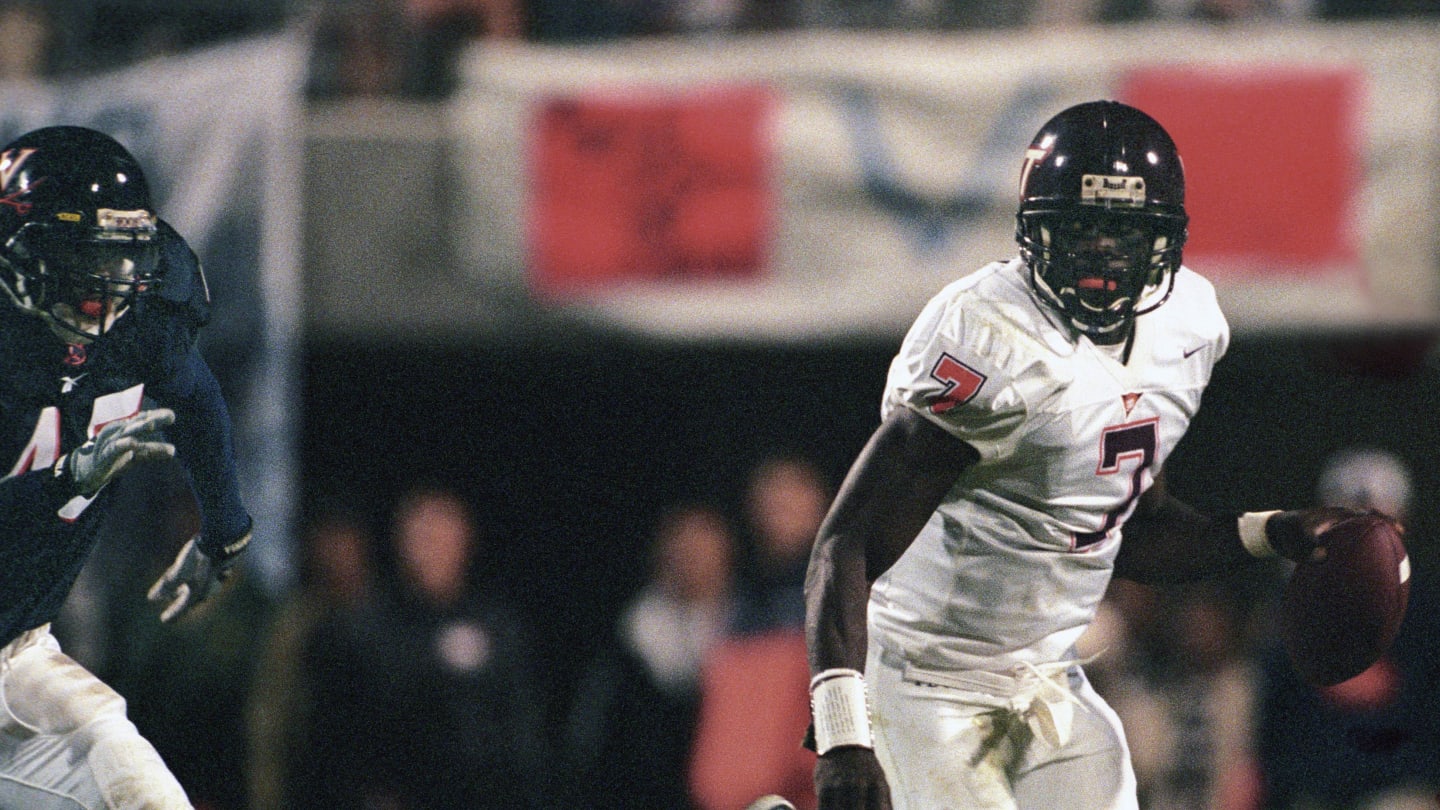 Hokies Legend Mike Vick Previews Virginia Tech in EA Sports College ...