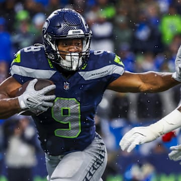 Seattle Seahawks Release Fan-Favorite Jamie Sheriff, Sign LB Michael Dowell