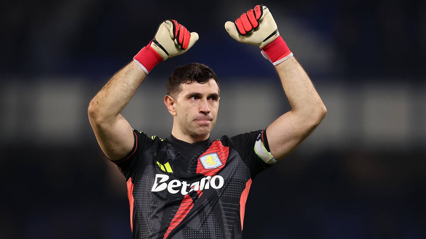 EA FC 25 TOTY: Emiliano Martinez, the standout goalkeeper