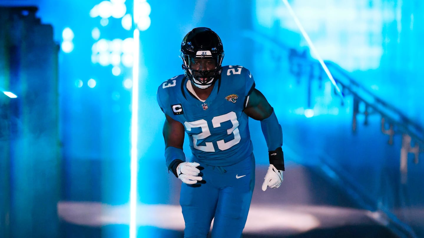 Jacksonville Jaguars Extend Standout LB Foyesade Oluokun