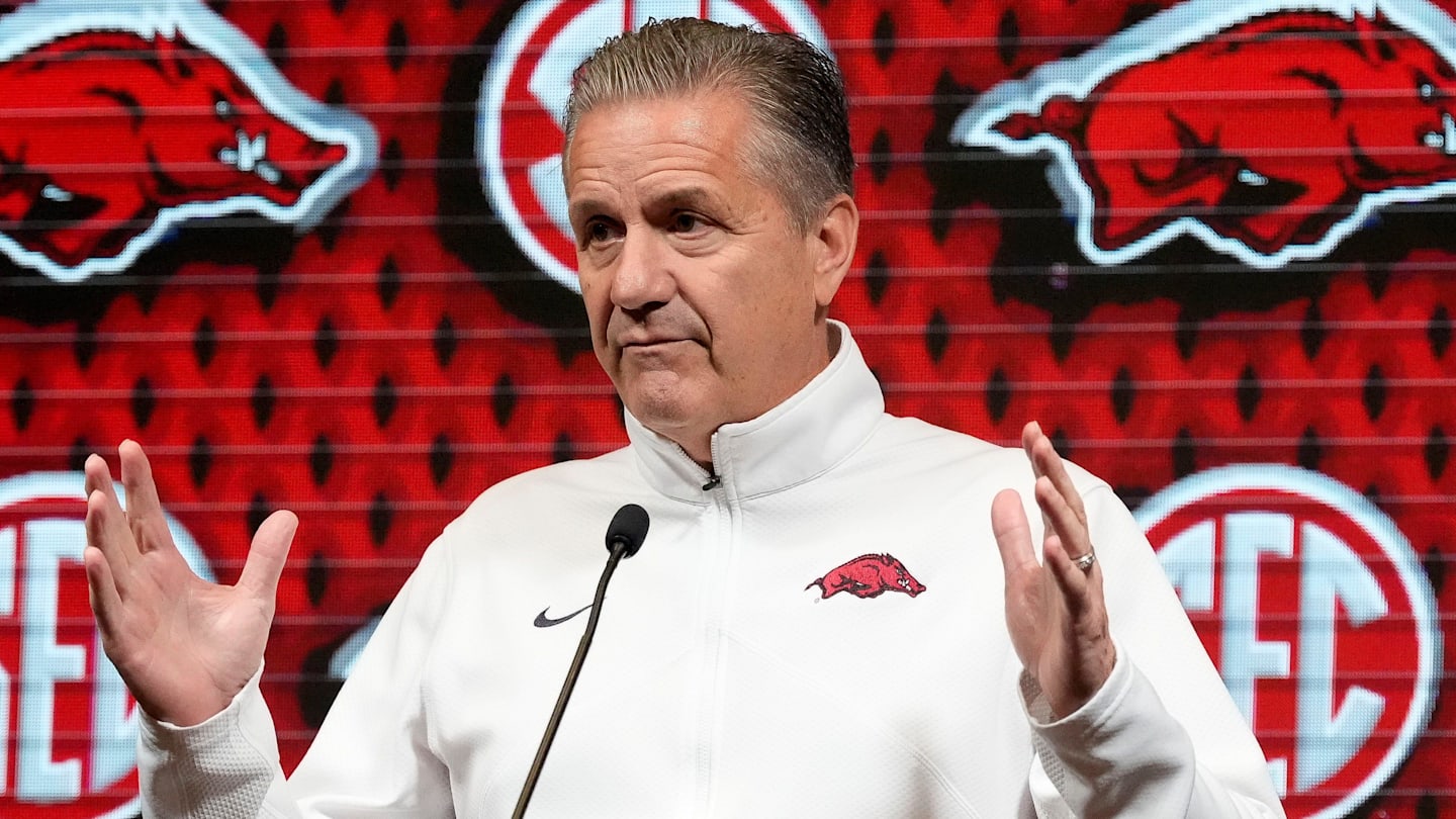 Razorback students expected to camp out to start Calipari era